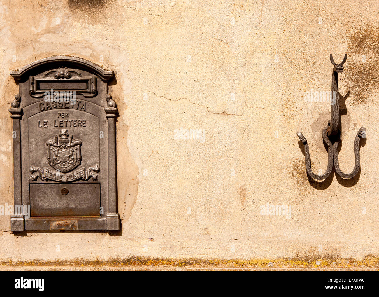 A post box in Italy Stock Photo - Alamy