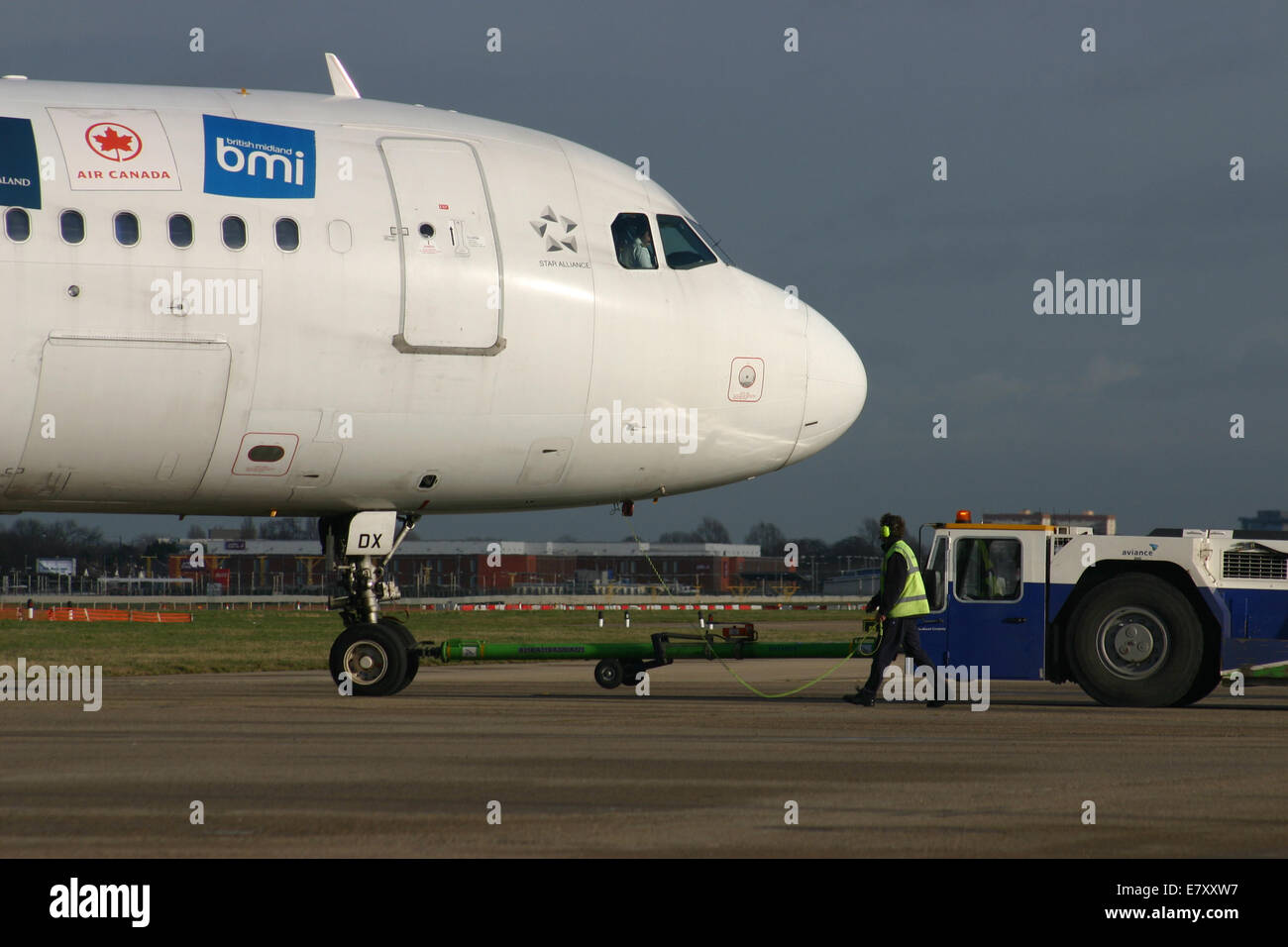 AIRBUS A320 PUSHBACK TUG Stock Photo - Alamy