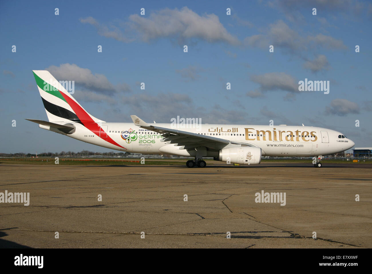 EMIRATES AIRBUS A330 Stock Photo - Alamy