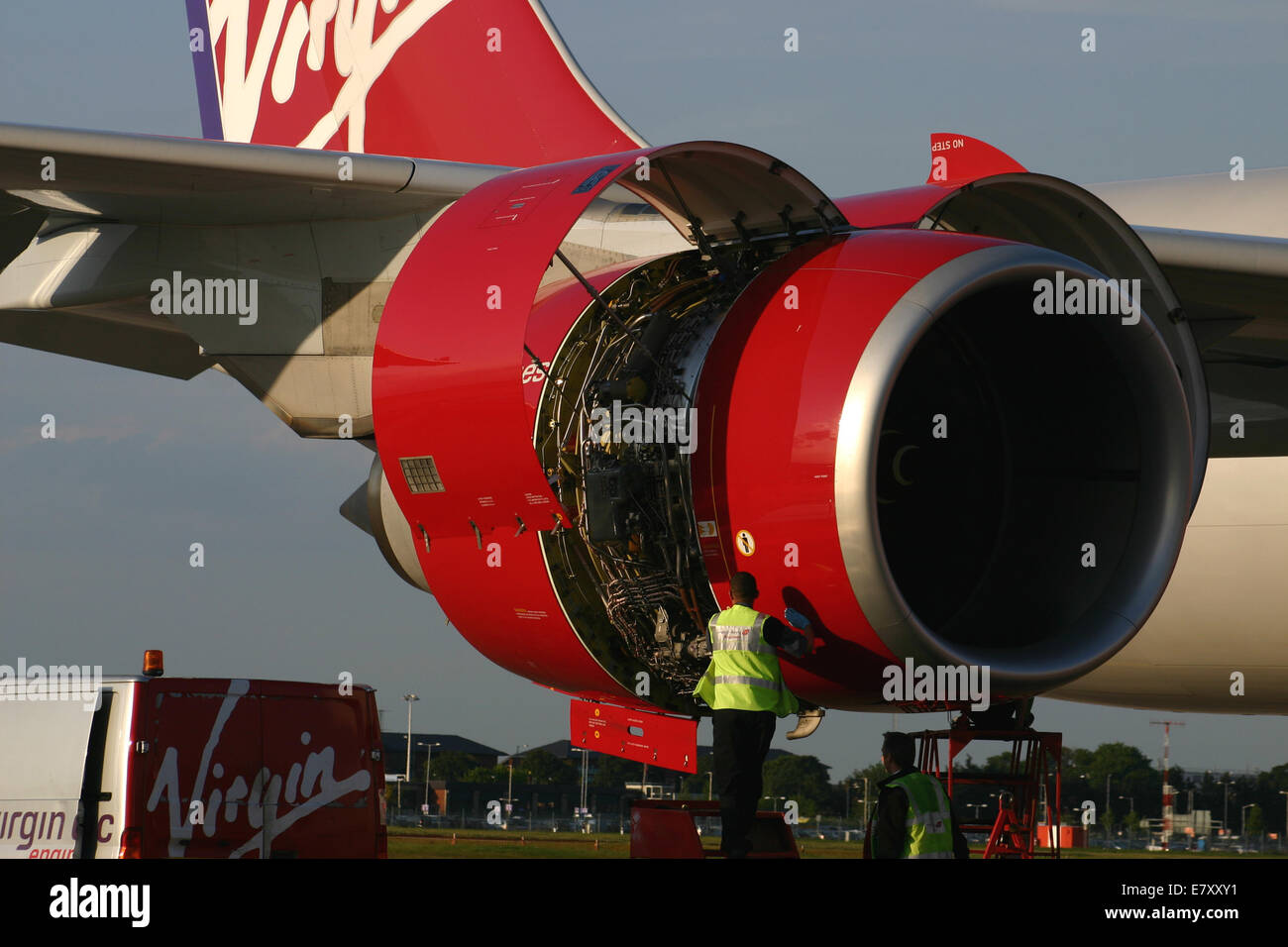 Aircraft engine maintenance hi-res stock photography and images - Alamy