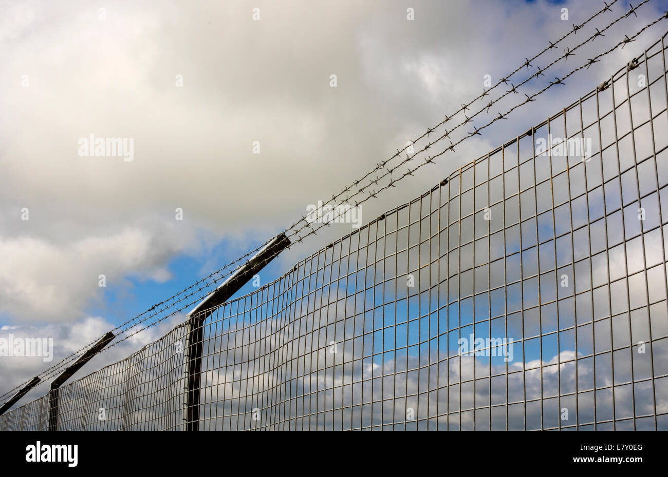 Fence compound hi-res stock photography and images - Alamy