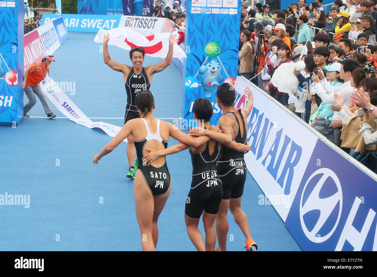 Incheon, South Korea. 26th Sep, 2014. Japan team group (JPN) Triathlon ...