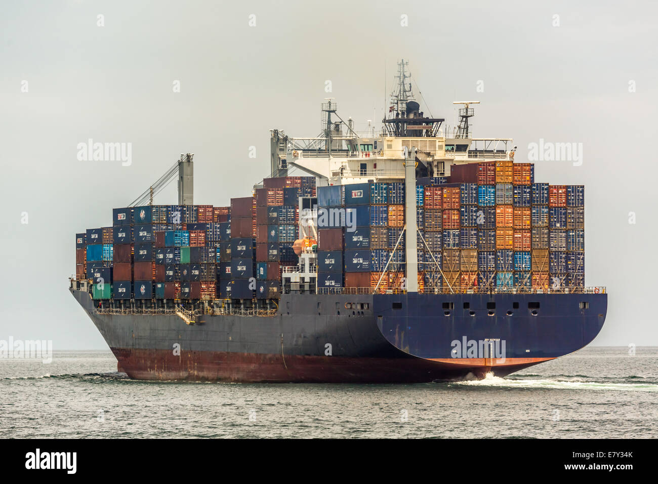Nov 30, 2013 – Indian Ocean: A commercial cargo ships transports ...
