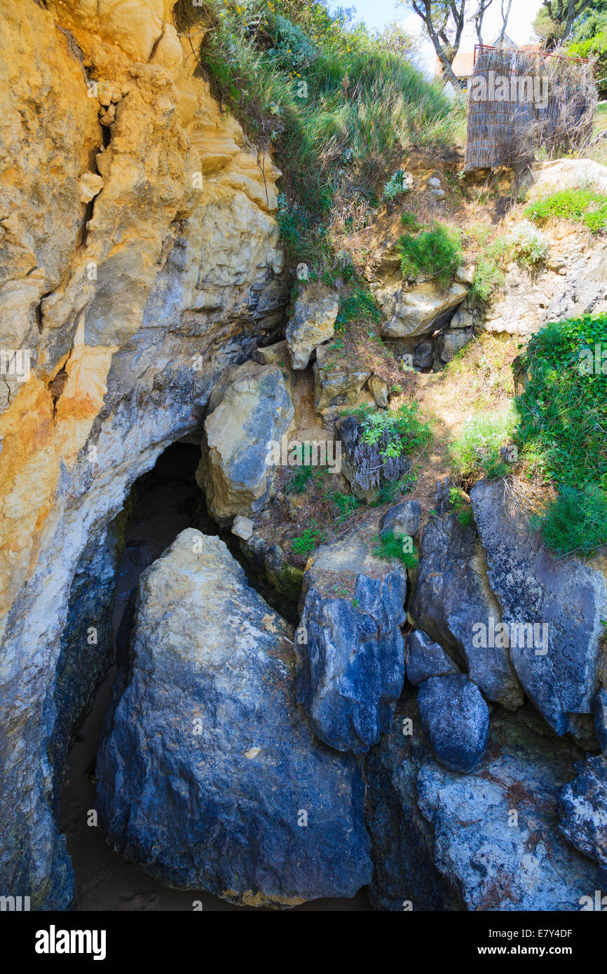 Form cracks hi-res stock photography and images - Alamy