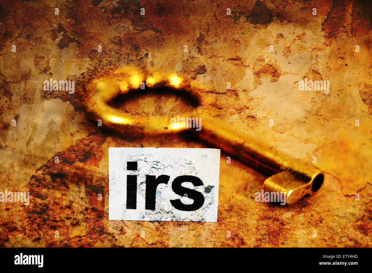 Irs and key concept Stock Photo - Alamy