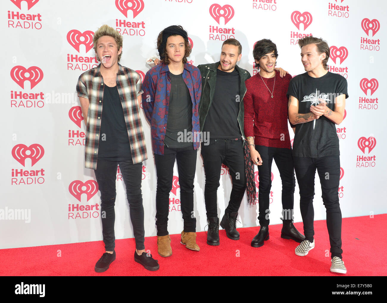 Members pop band one direction hi-res stock photography and images - Alamy