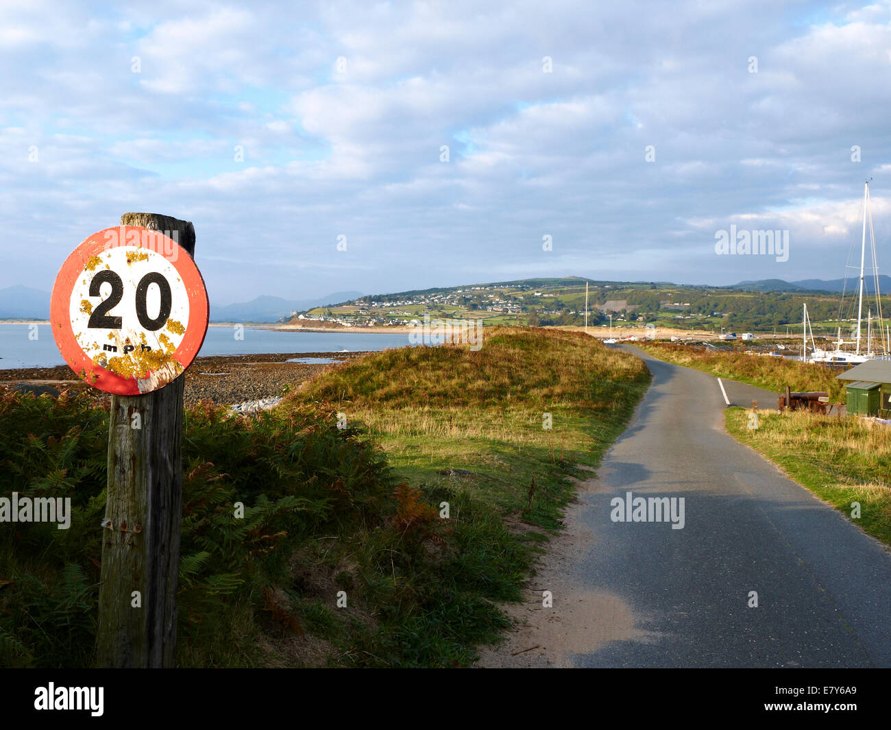 Homemade 20 MPH sign on Shell Island campsite with Harlech in the ...