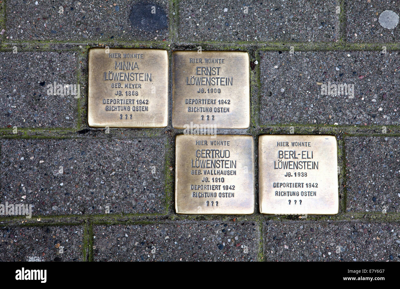Brass pavement plaque hi-res stock photography and images - Alamy