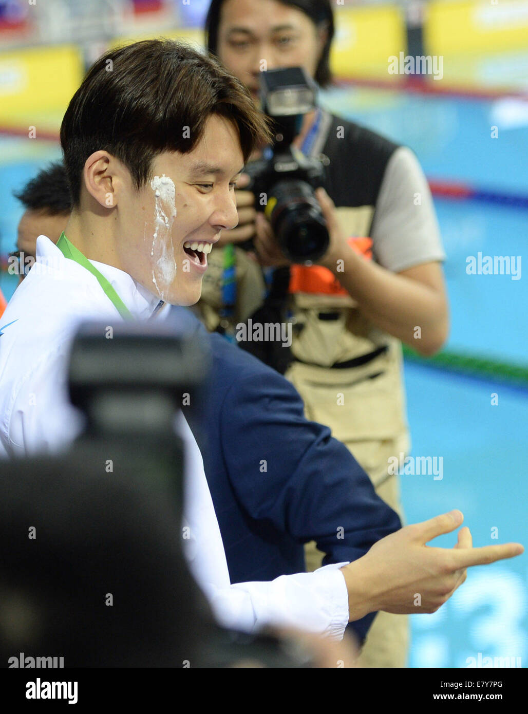 Incheon. 26th Sep, 2014. Park Taehwan of South Korea reacts after ...