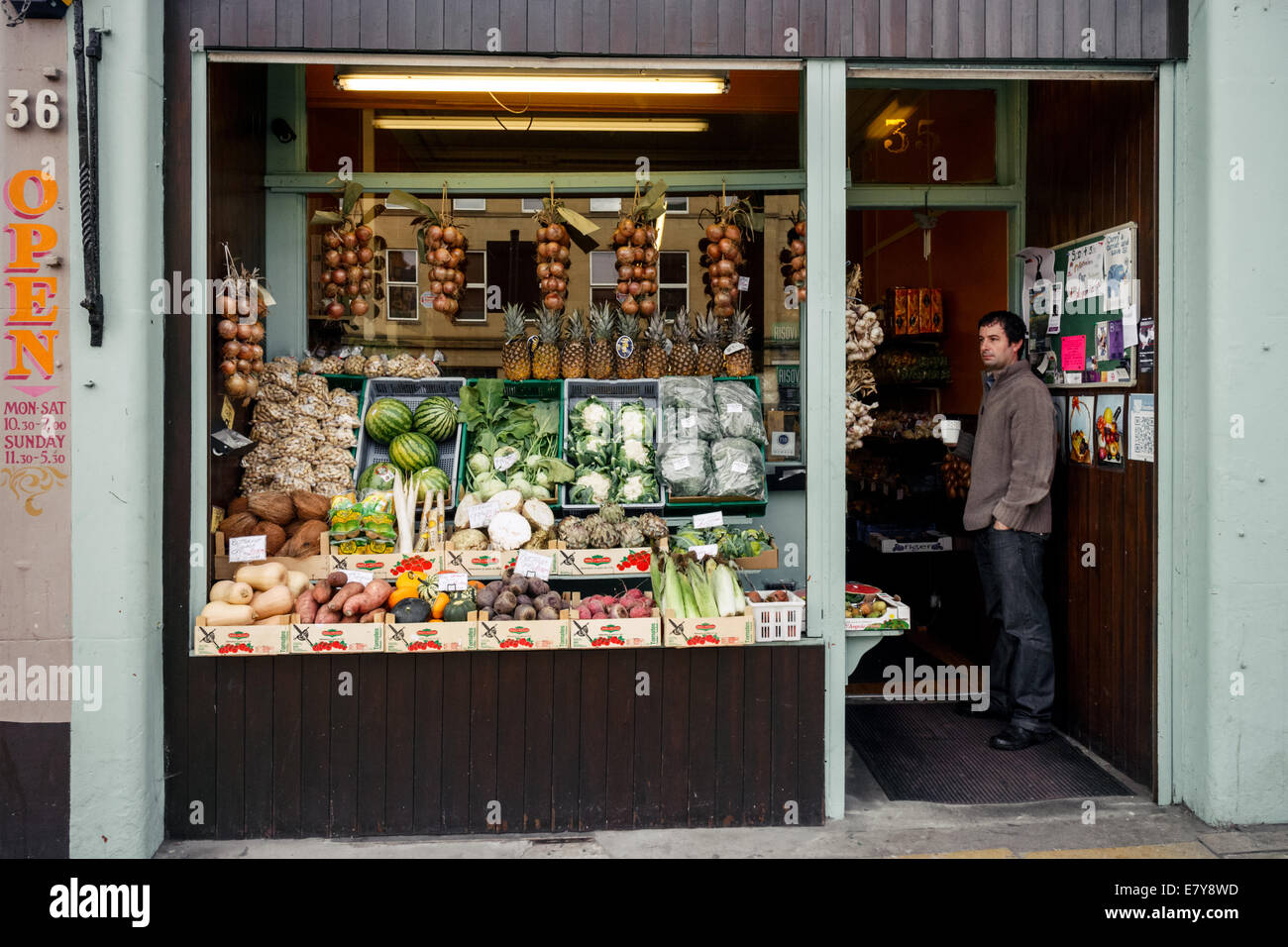 Leith walk edinburgh hi-res stock photography and images - Alamy