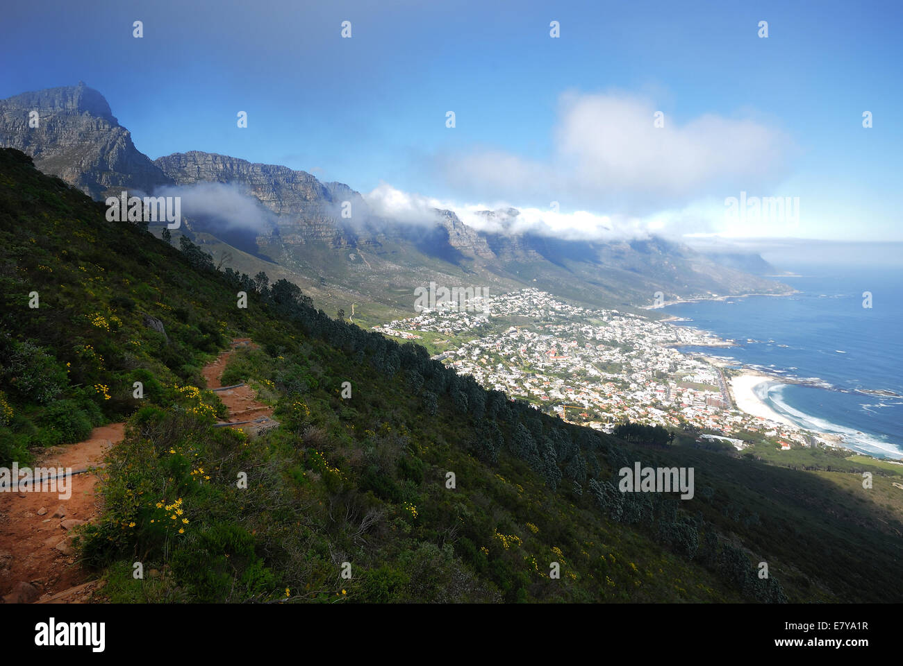 Sea Mist on table Mountain Stock Photo - Alamy