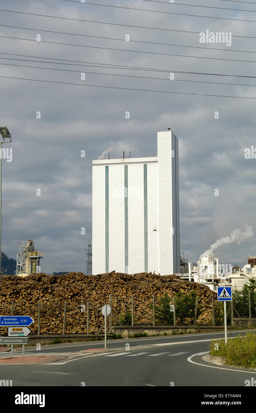 Paper factory hi-res stock photography and images - Alamy