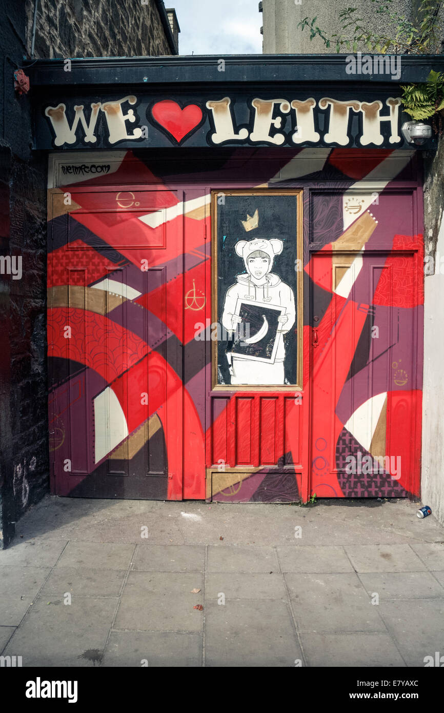 Edinburgh street art hi-res stock photography and images - Alamy