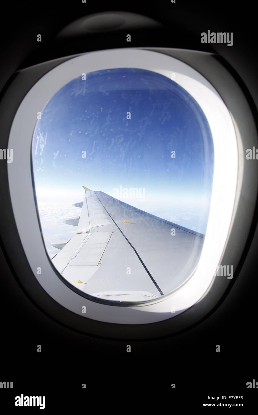 High wing aircraft hi-res stock photography and images - Alamy