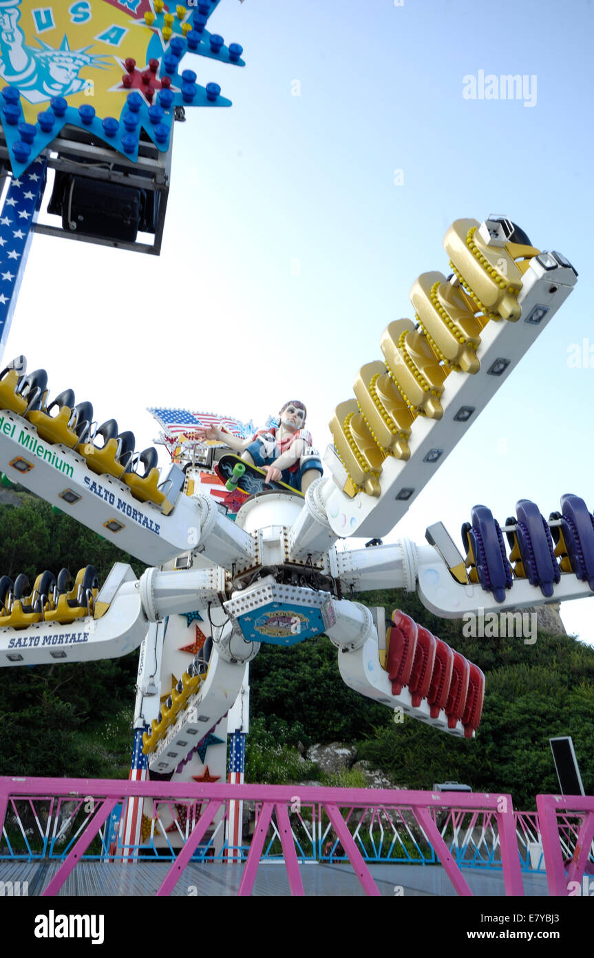 Attraction fair hi-res stock photography and images - Alamy