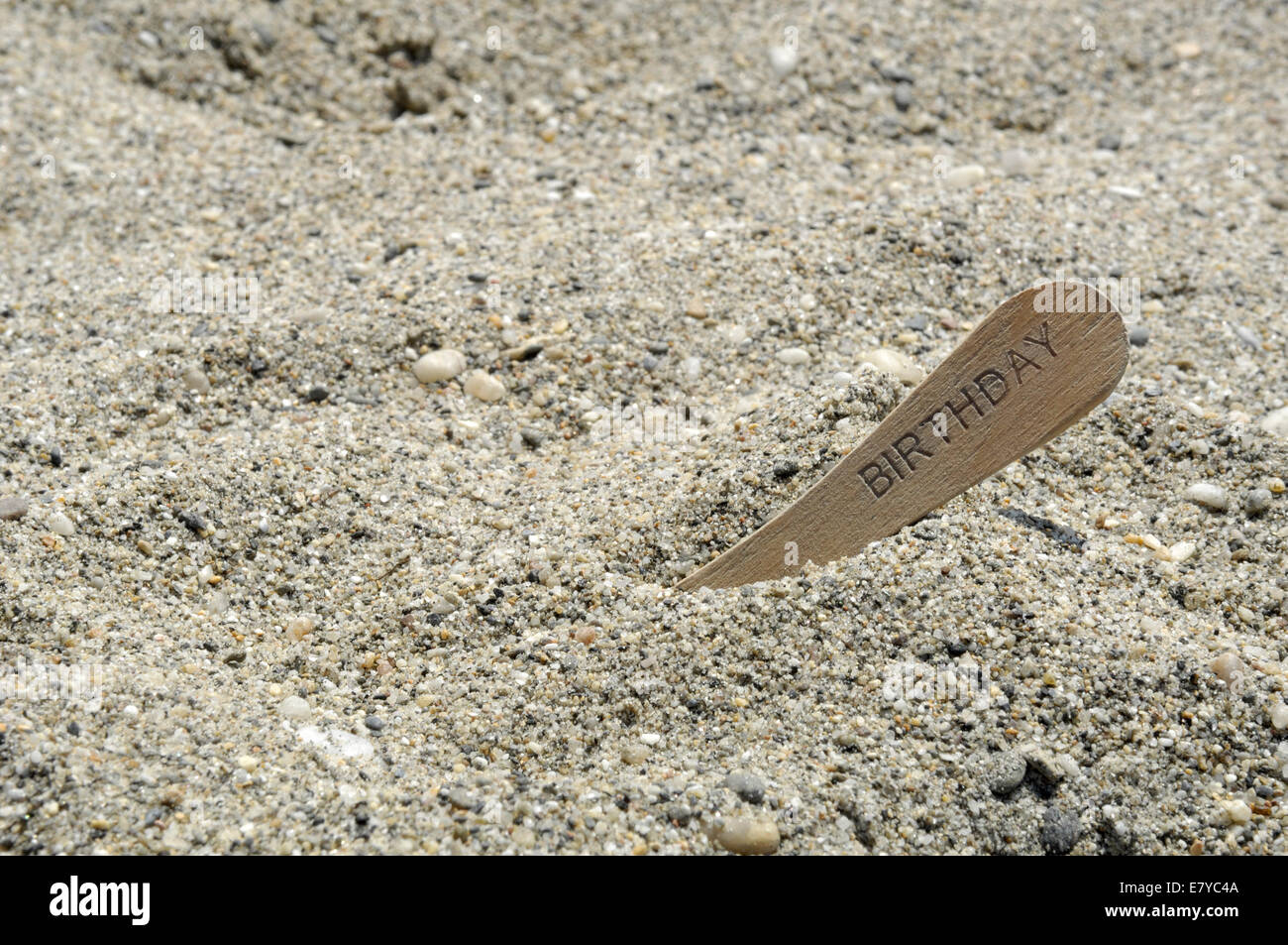 Happy birthday post it hi-res stock photography and images - Alamy