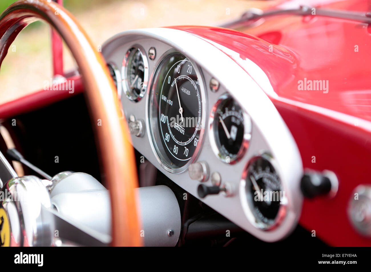 1958 Ferrari pontoon fender testarossa Stock Photo - Alamy