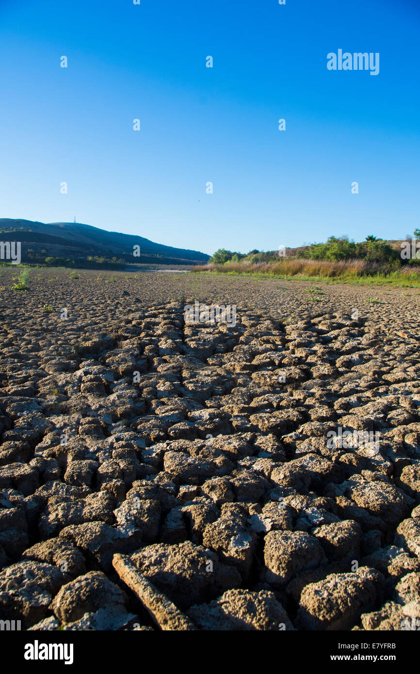 Dry Parched earth from California drought Stock Photo - Alamy
