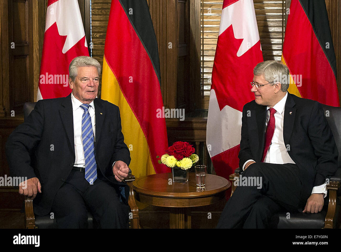 Ottawa, Canada. 26th Sep, 2014. German president Joachim Gauck (L ...