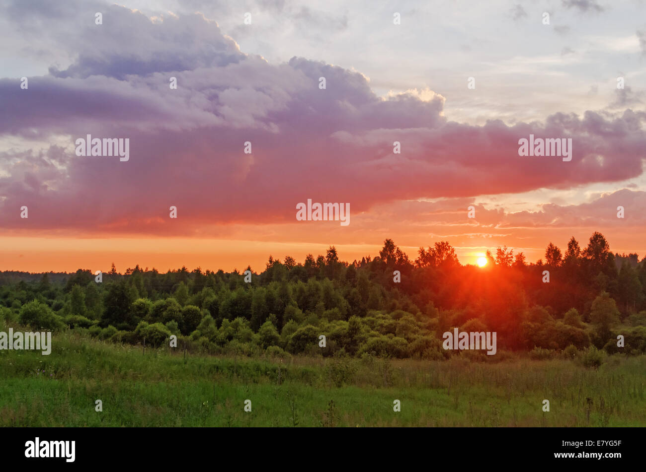 Red cloudy sunset Stock Photo - Alamy