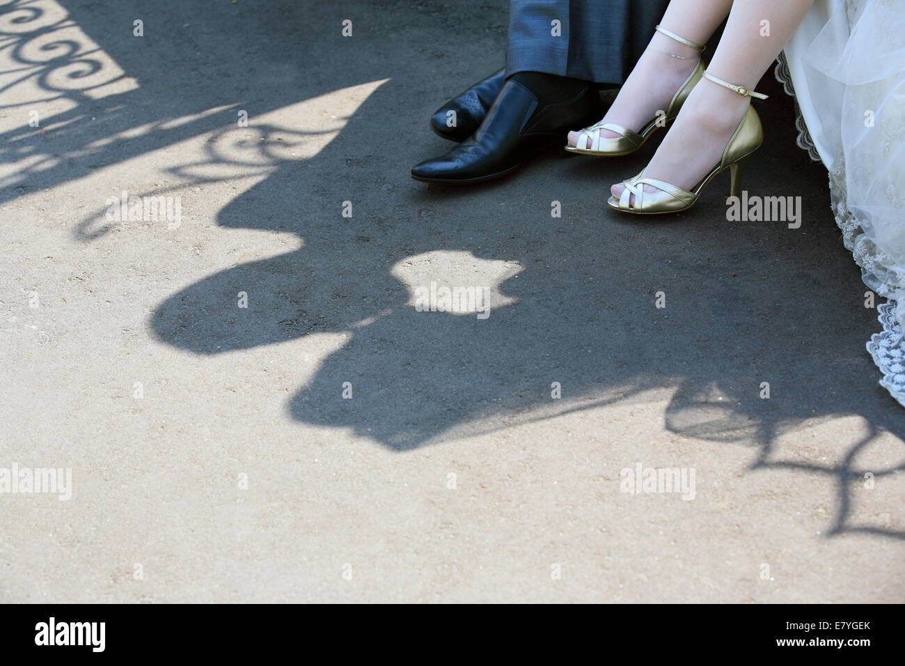 Bride and groom shadow hi-res stock photography and images - Alamy
