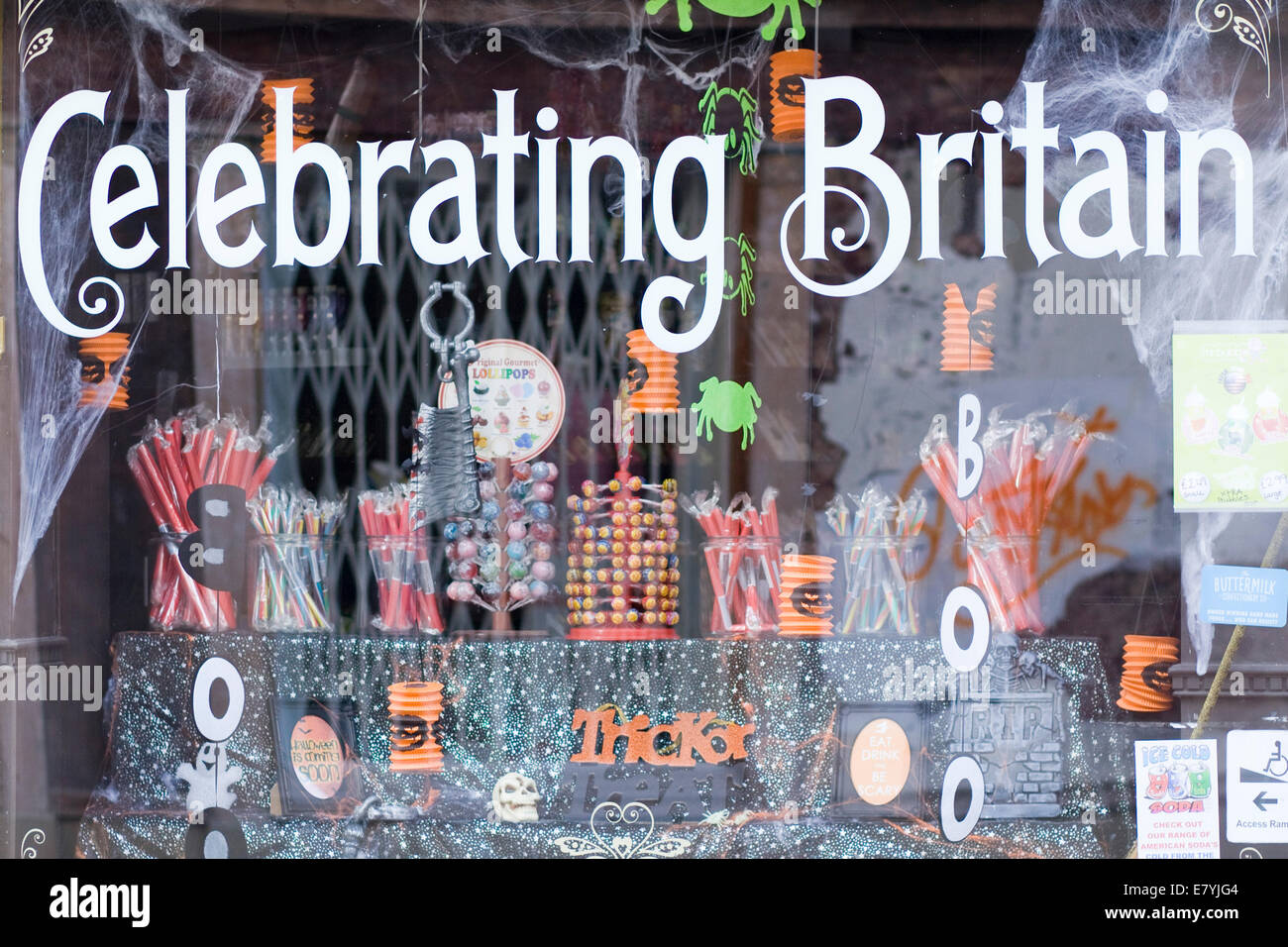 Shop window Display Celebrating Britain Stock Photo - Alamy