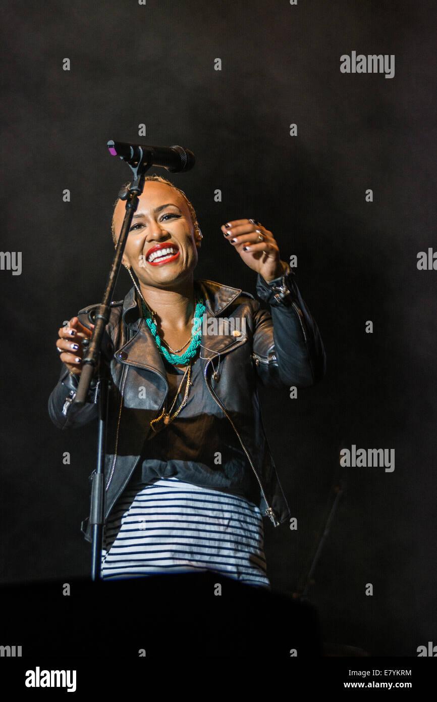 Emily sande hi-res stock photography and images - Alamy