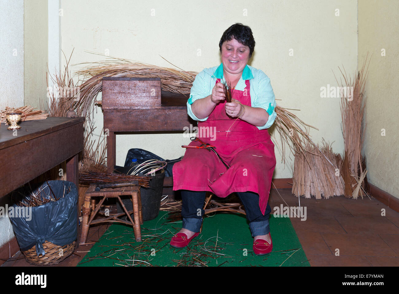 Braiding hi-res stock photography and images - Alamy