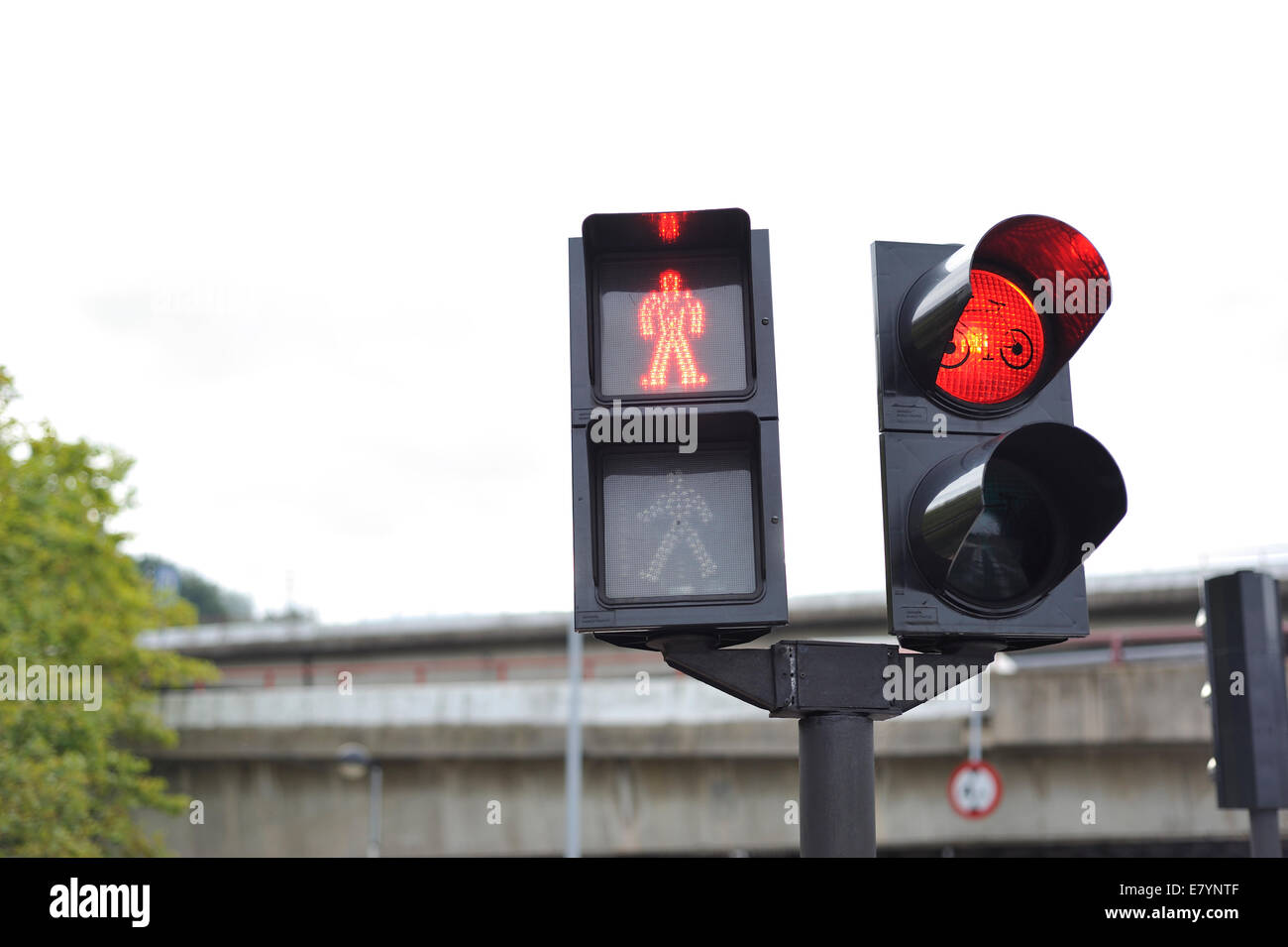 Passing prohibited hi-res stock photography and images - Alamy