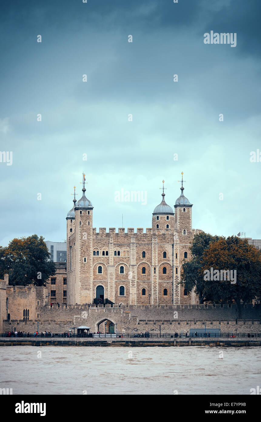London tower at Thames River water front Stock Photo - Alamy
