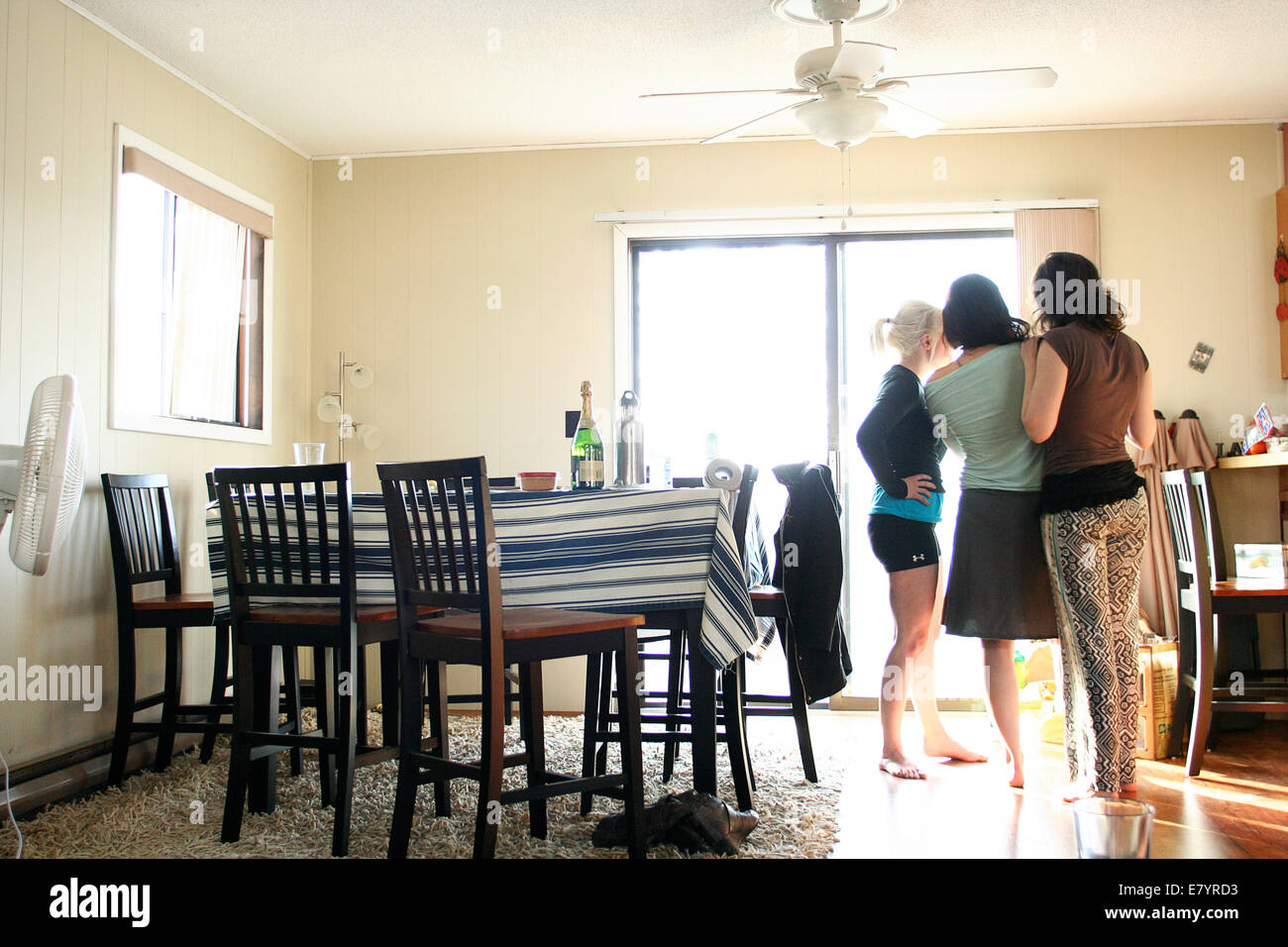 Ladies dining hi-res stock photography and images - Alamy