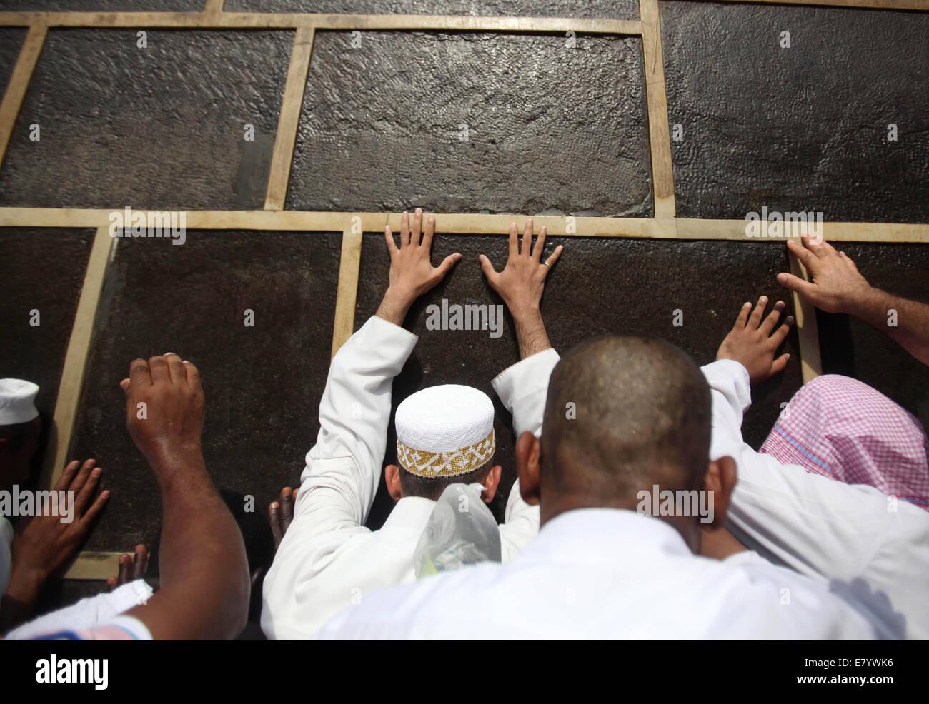 The great mosque during the hajj hi-res stock photography and images ...