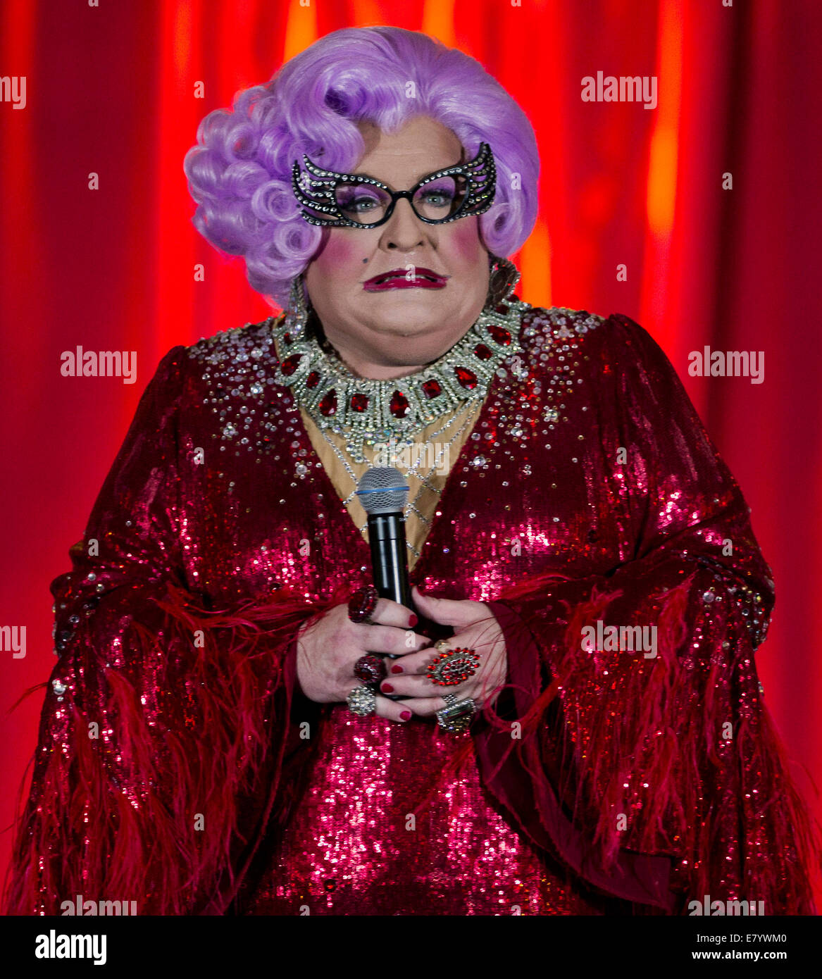 Orlando, Florida, USA. 26th Sep, 2014. MICHAEL WALTERS performs as Dame ...