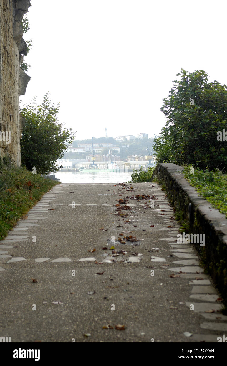 Footpath road hi-res stock photography and images - Alamy