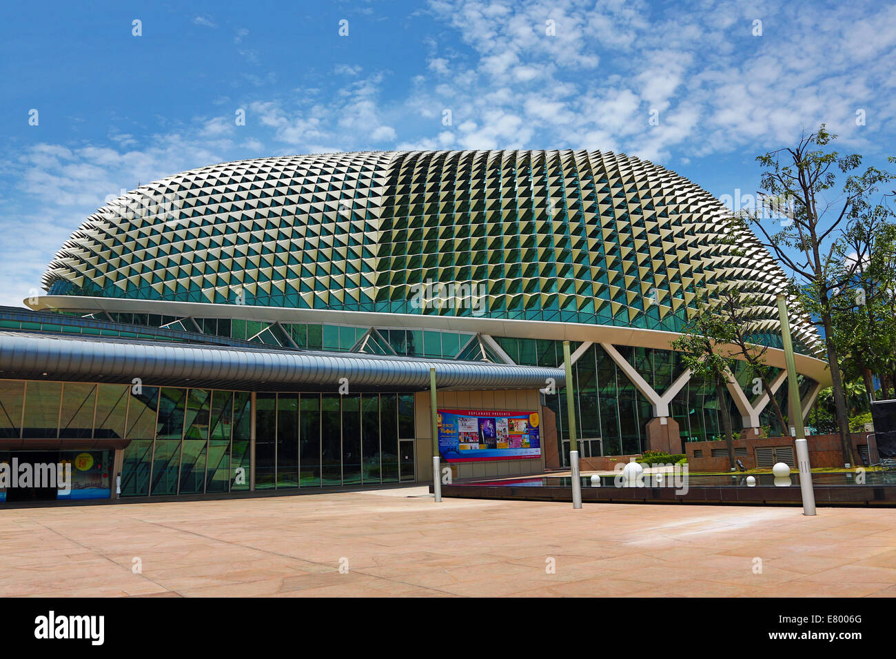 Esplanade, Theatres on the Bay concert hall with spiky metallic roof in ...