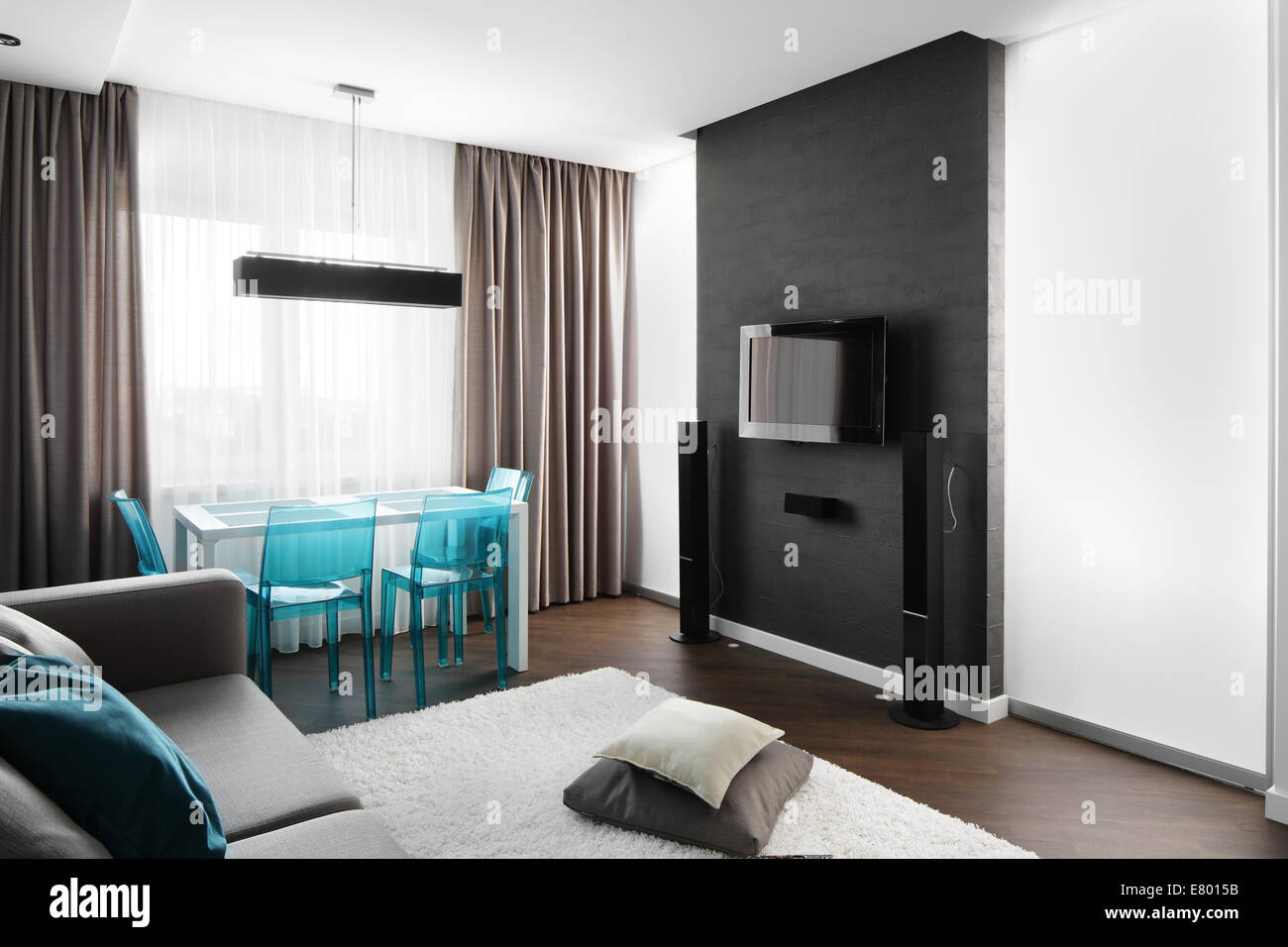 big and bright interior of modern living room Stock Photo - Alamy