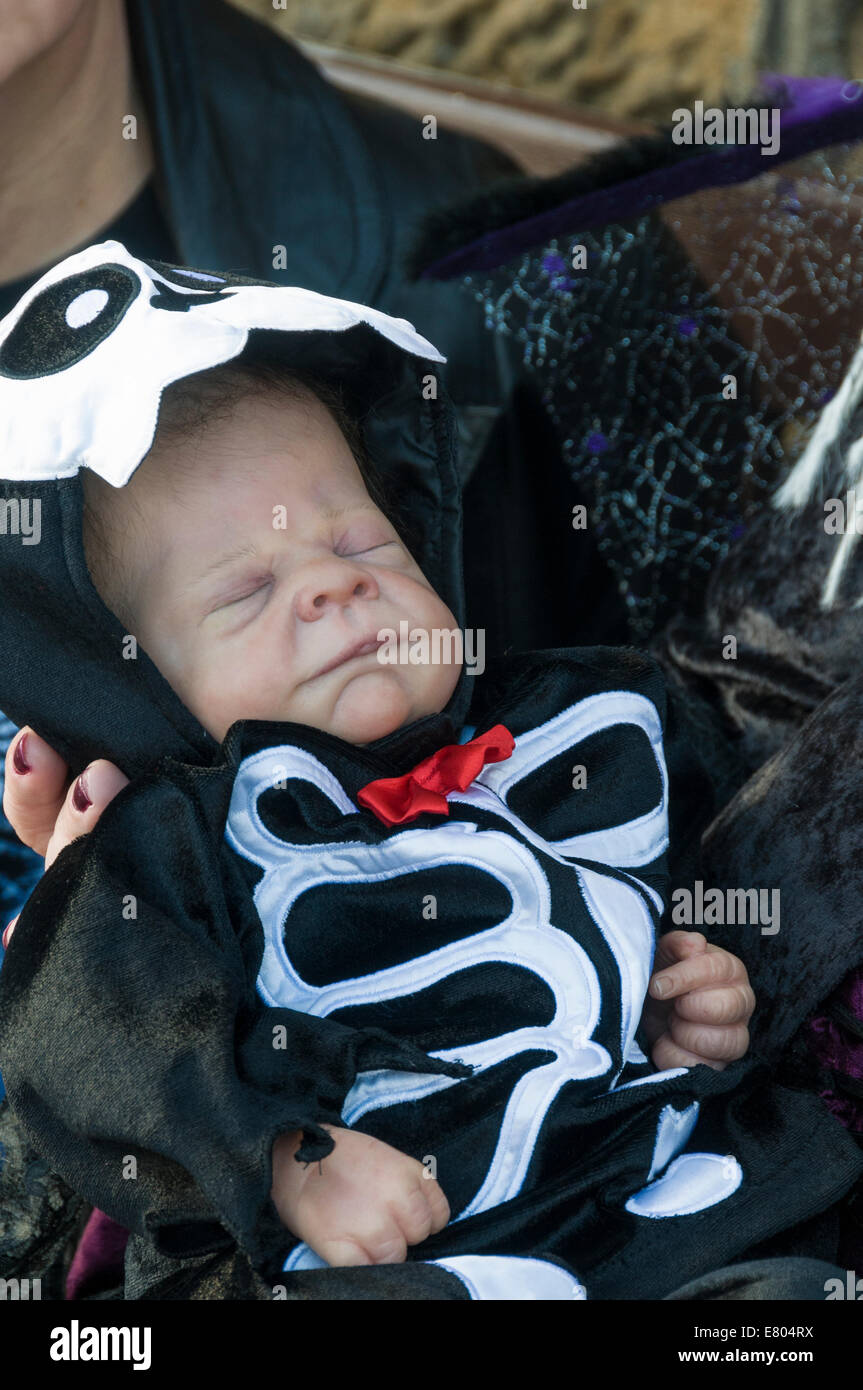 Goth family hi-res stock photography and images - Alamy