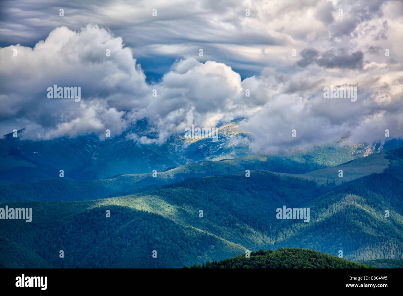 Cloudy landscape hi-res stock photography and images - Alamy