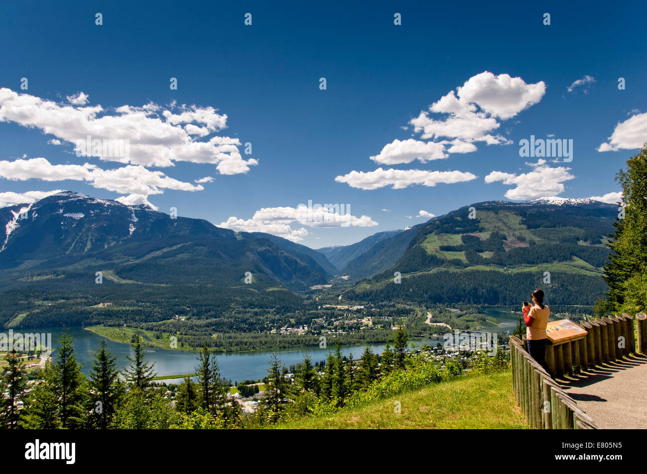Revelstoke Viewpoint, Mount Revelstoke National Park, British Columbia ...