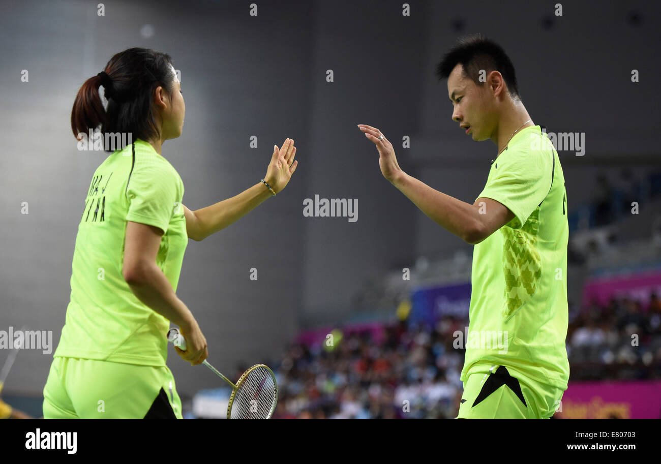 Vanessa chen hi-res stock photography and images - Alamy