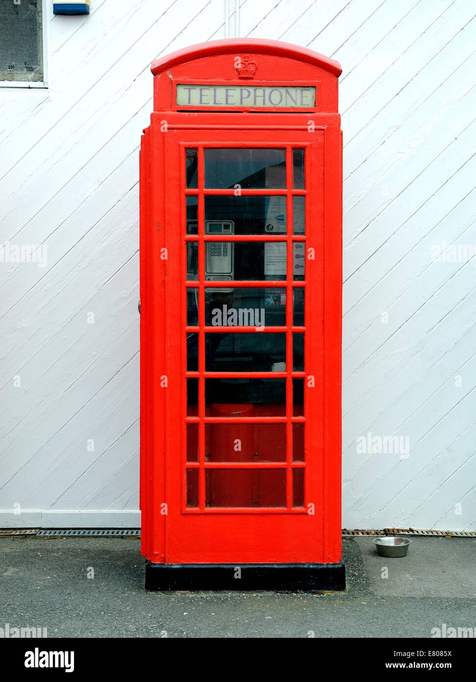 British telephone boxes hi-res stock photography and images - Alamy