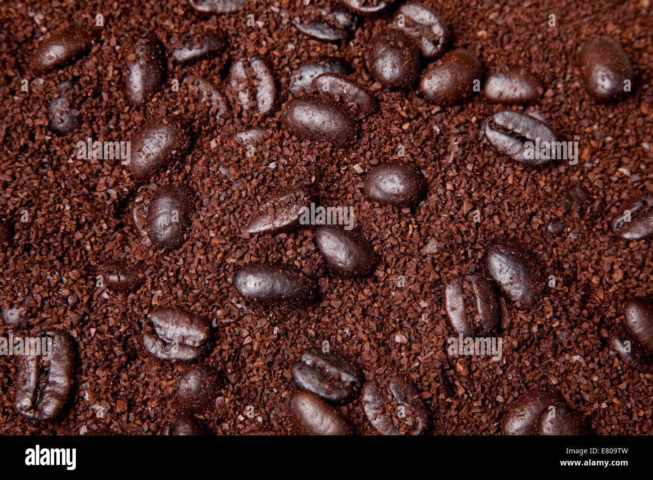 brown coffee grounds arranged as a background Stock Photo - Alamy