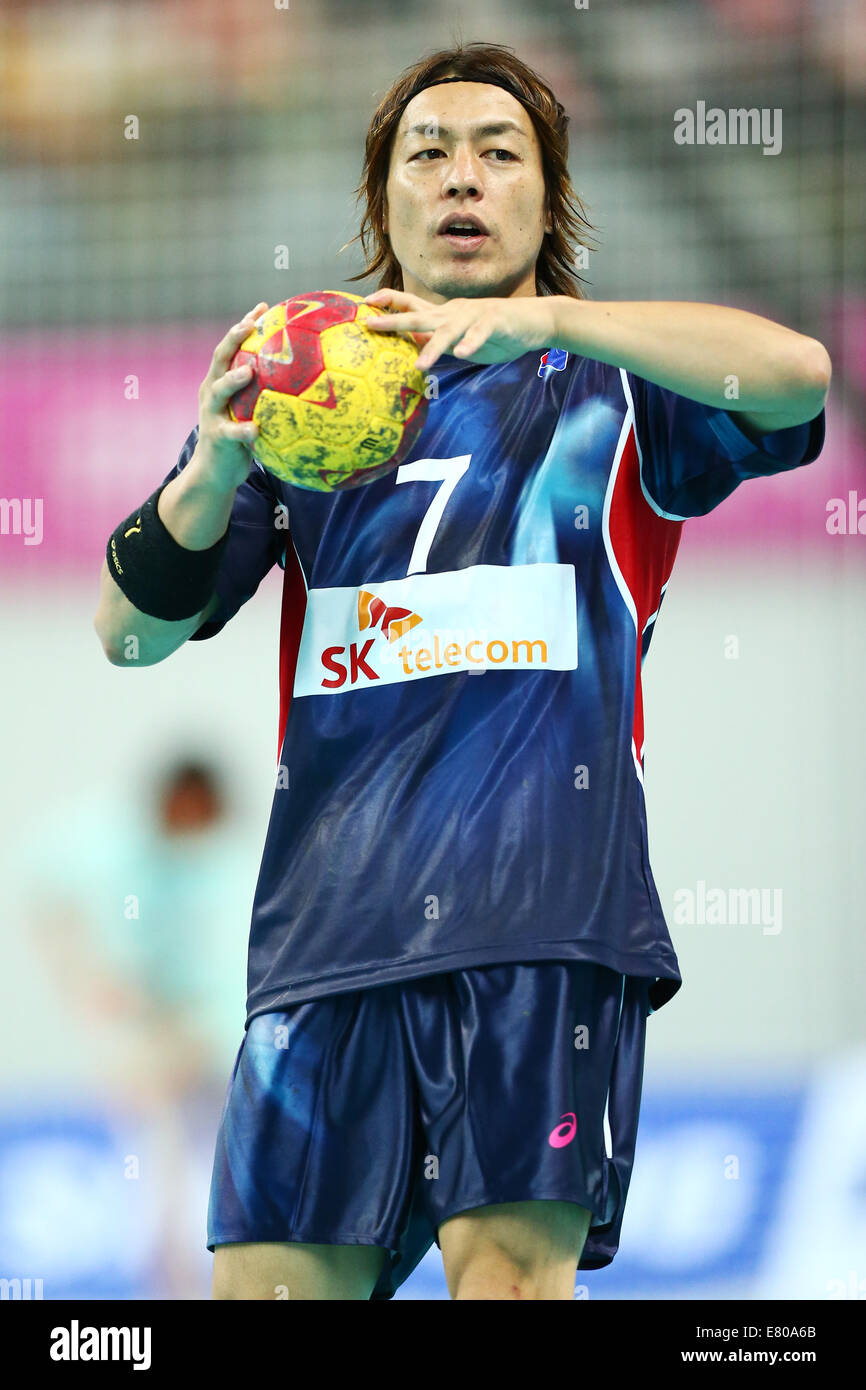 Incheon, South Korea. 26th Sep, 2014. Daisuke Miyazaki (JPN) Handball ...