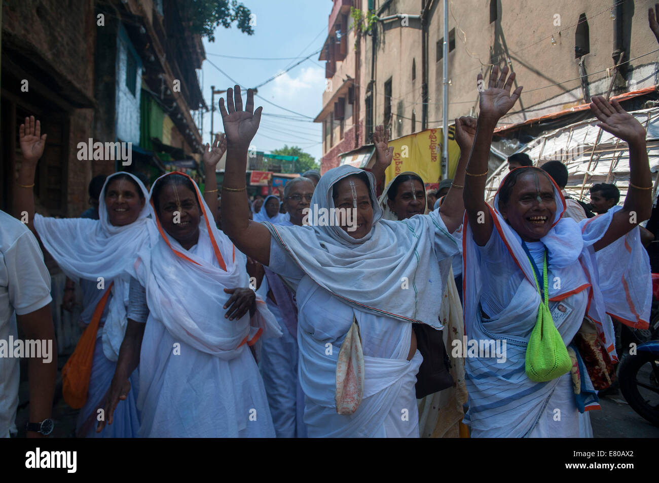 Calcutta, Indian state west Bengal. 27th Sep, 2014. Indian widows who ...