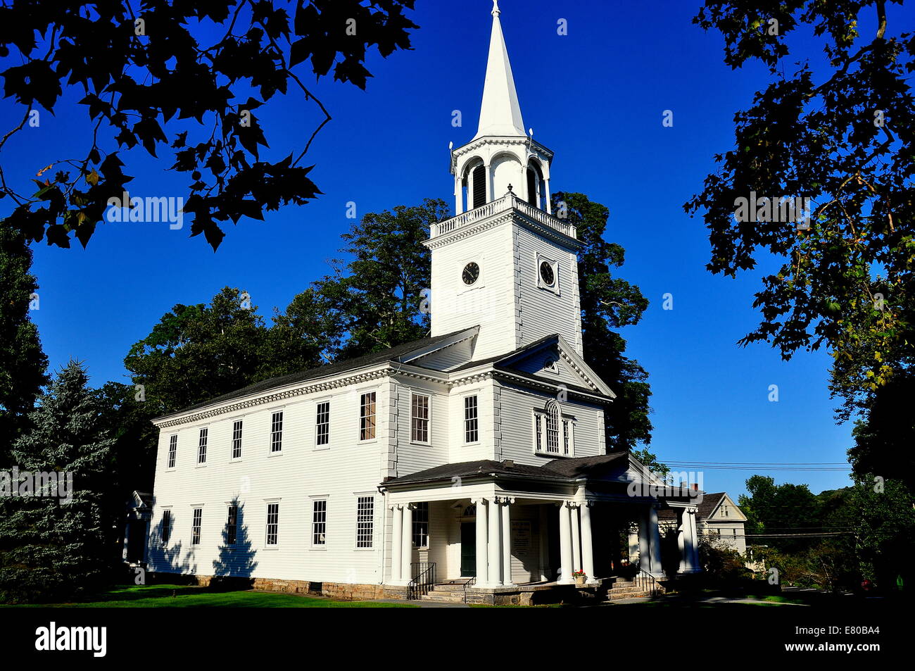 Washington, Connecticut: The 1741-54 Meeting House of the First ...