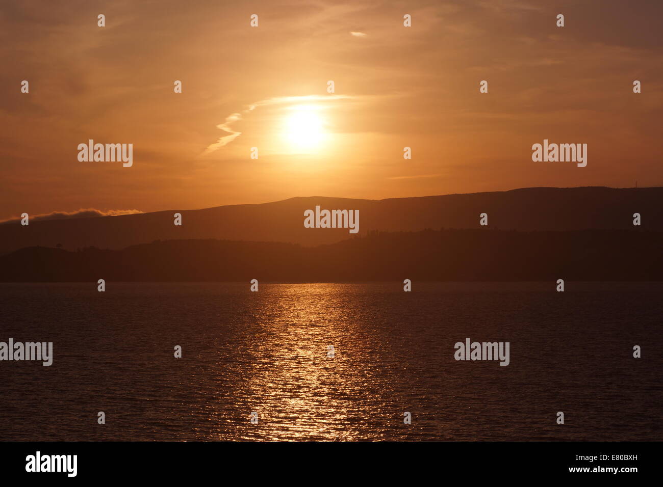 Reflection sun setting hi-res stock photography and images - Alamy