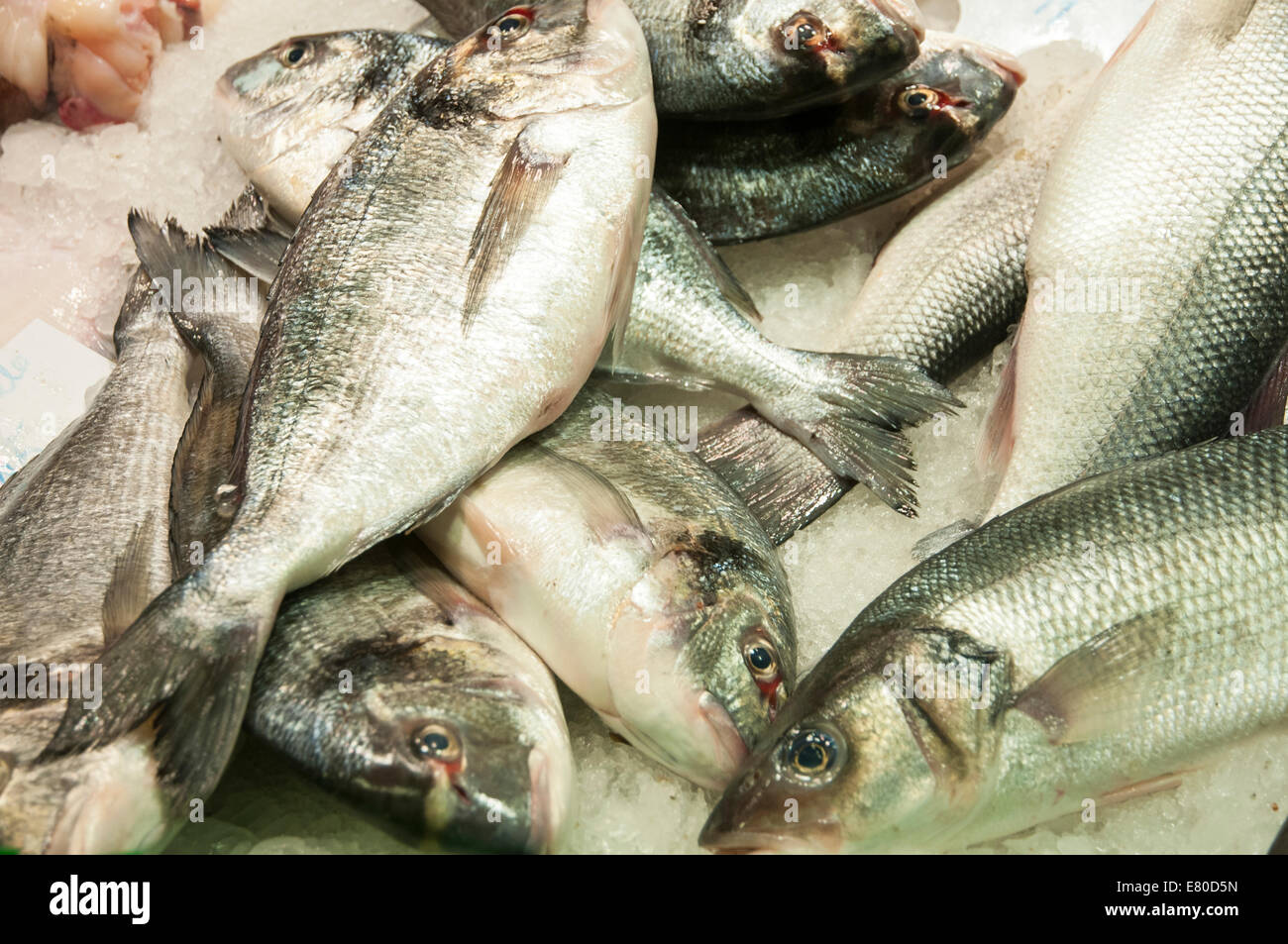Fish culinary hi-res stock photography and images - Alamy