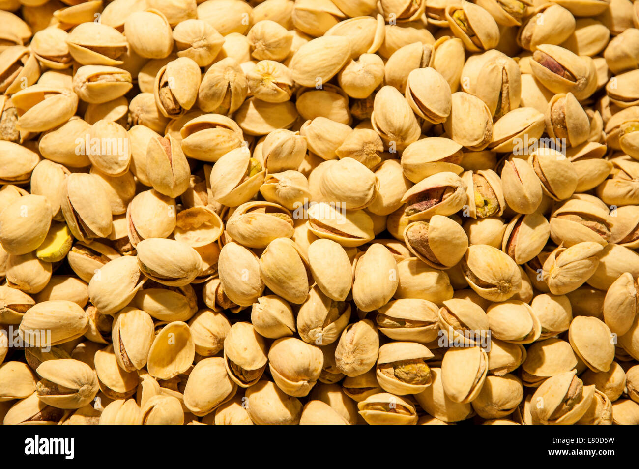 pile of dried pistachios prepared to eat Stock Photo - Alamy
