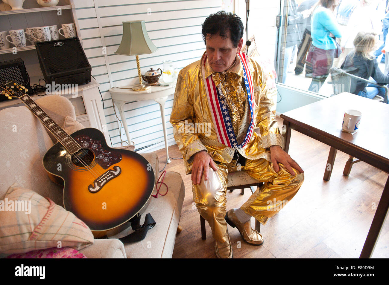 Porthcawl, Glamorgan, Wales, UK. 27th September, 2014. Elvis Tribute ...