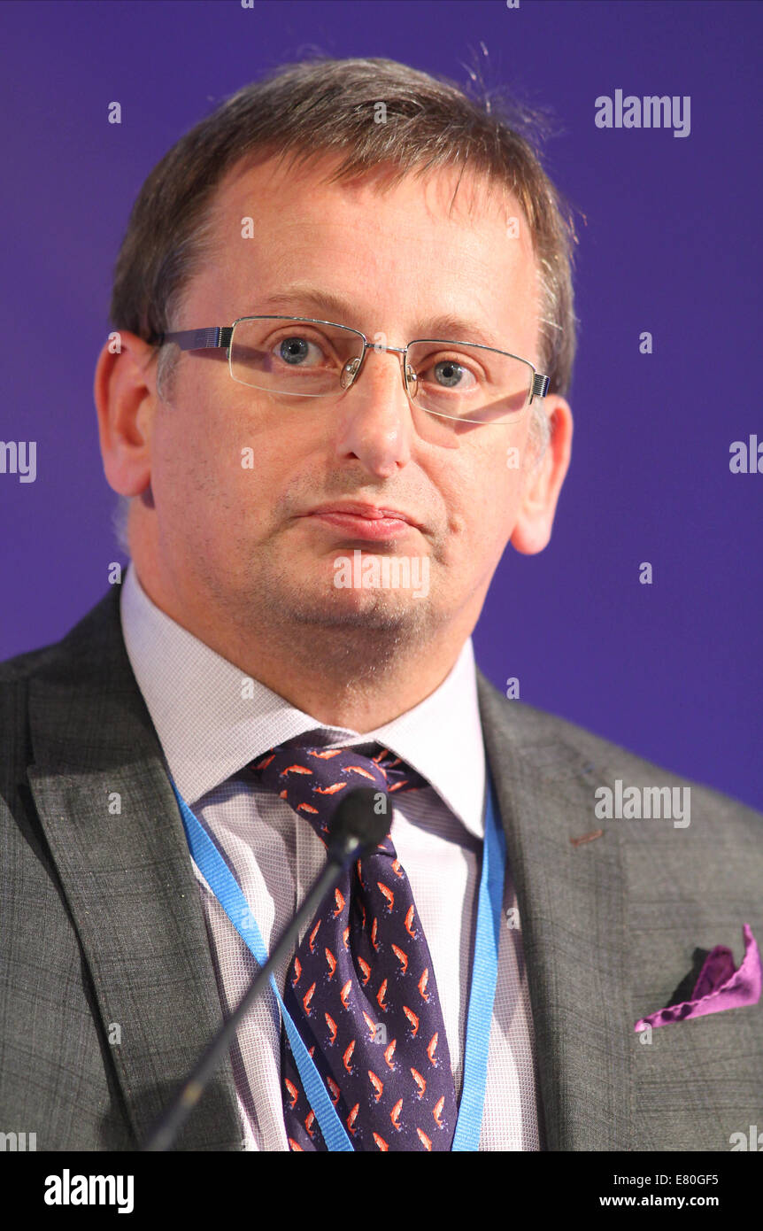 Ray finch hi-res stock photography and images - Alamy